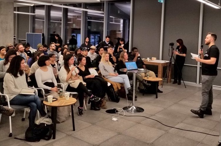 Join us at the UXR Conference, highlighting user research best practices